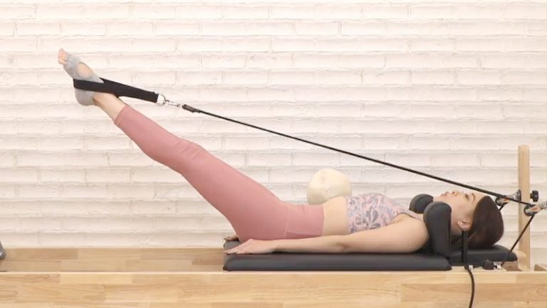 【写真付き】マシンピラティスエクササイズ一覧！ピラティスエクササイズの名前や効果を知ろう！ - YogaFull